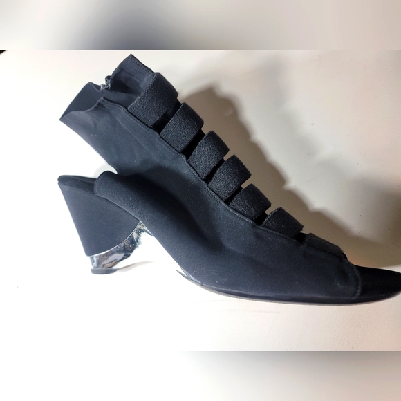 Onex | Shoes | Onex Size 9 Black Fabric Wedge Sandals | Poshmark
